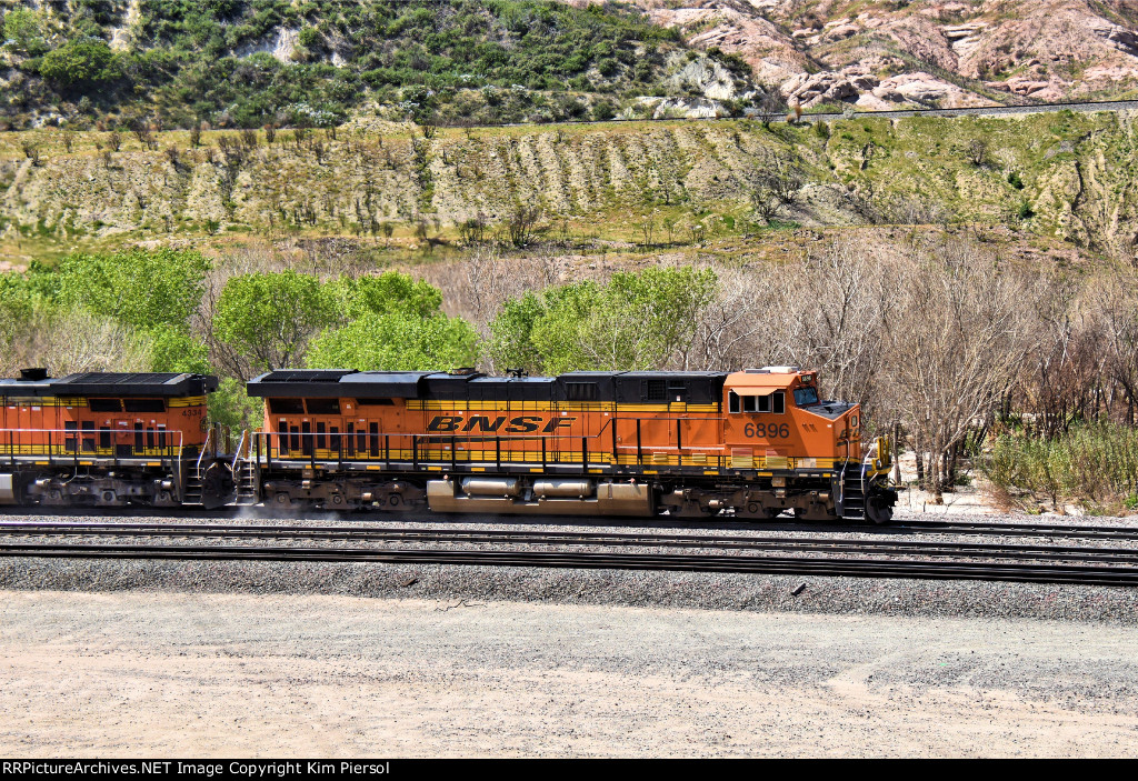 BNSF 6896